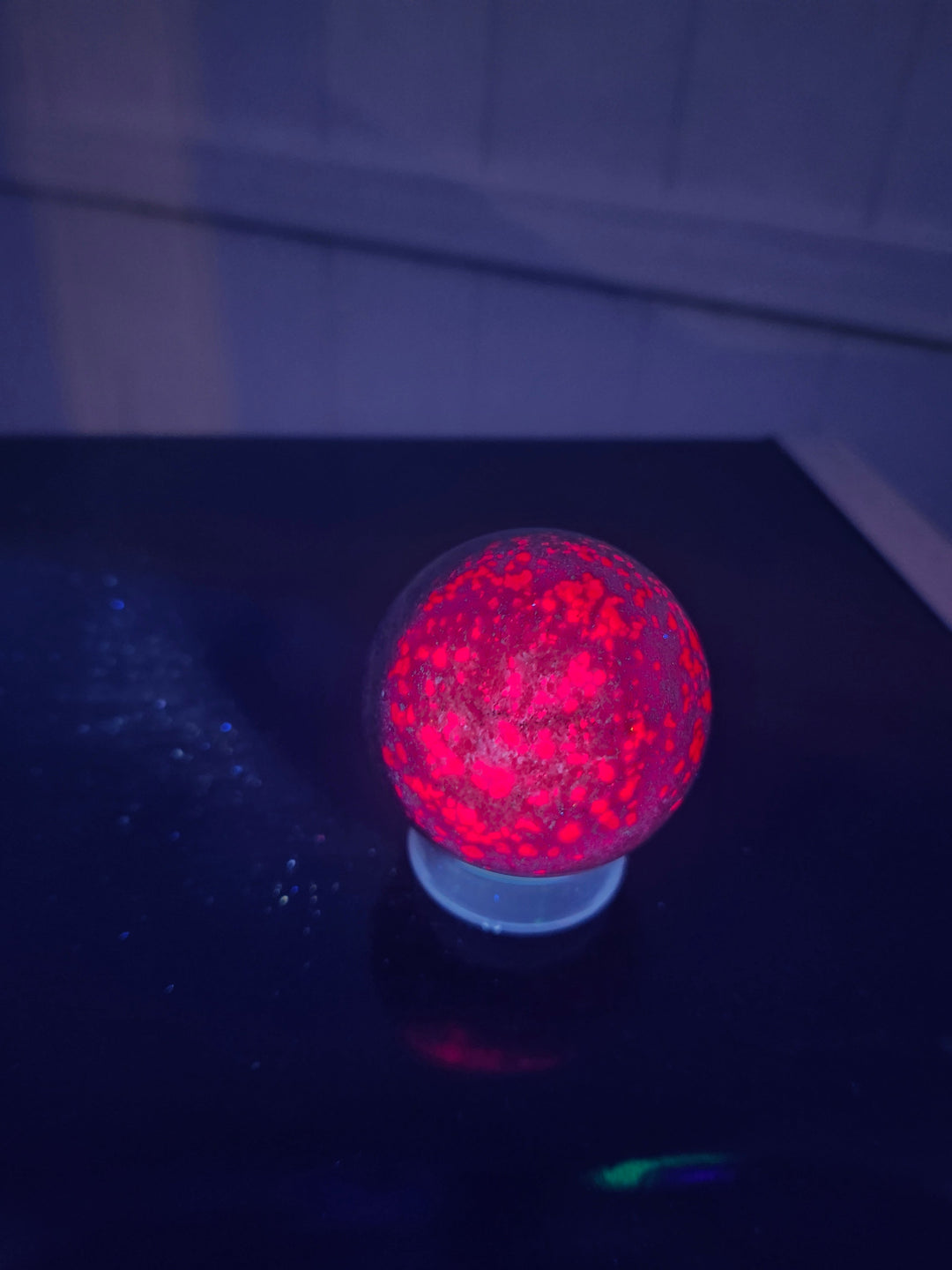 Understanding UV Reactive Crystals: How They Glow and Shine – G&J ...